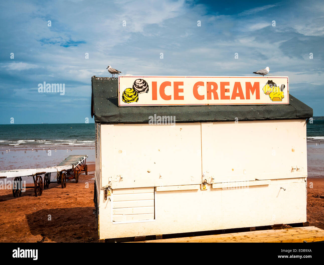 Torquay seaside hi-res stock photography and images - Alamy