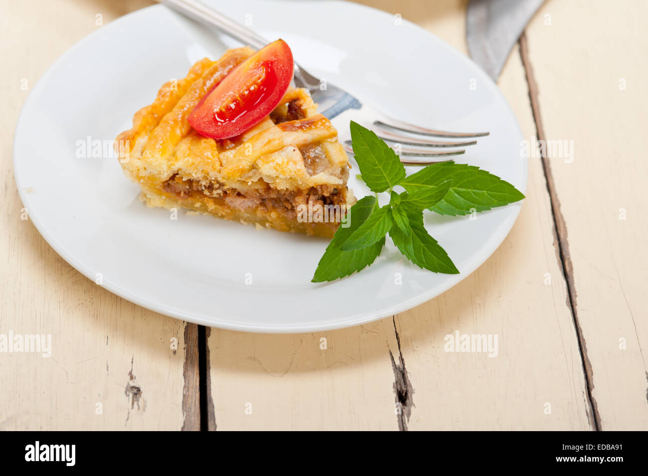 fresh baked home made beef pie macro closeup Stock Photo - Alamy