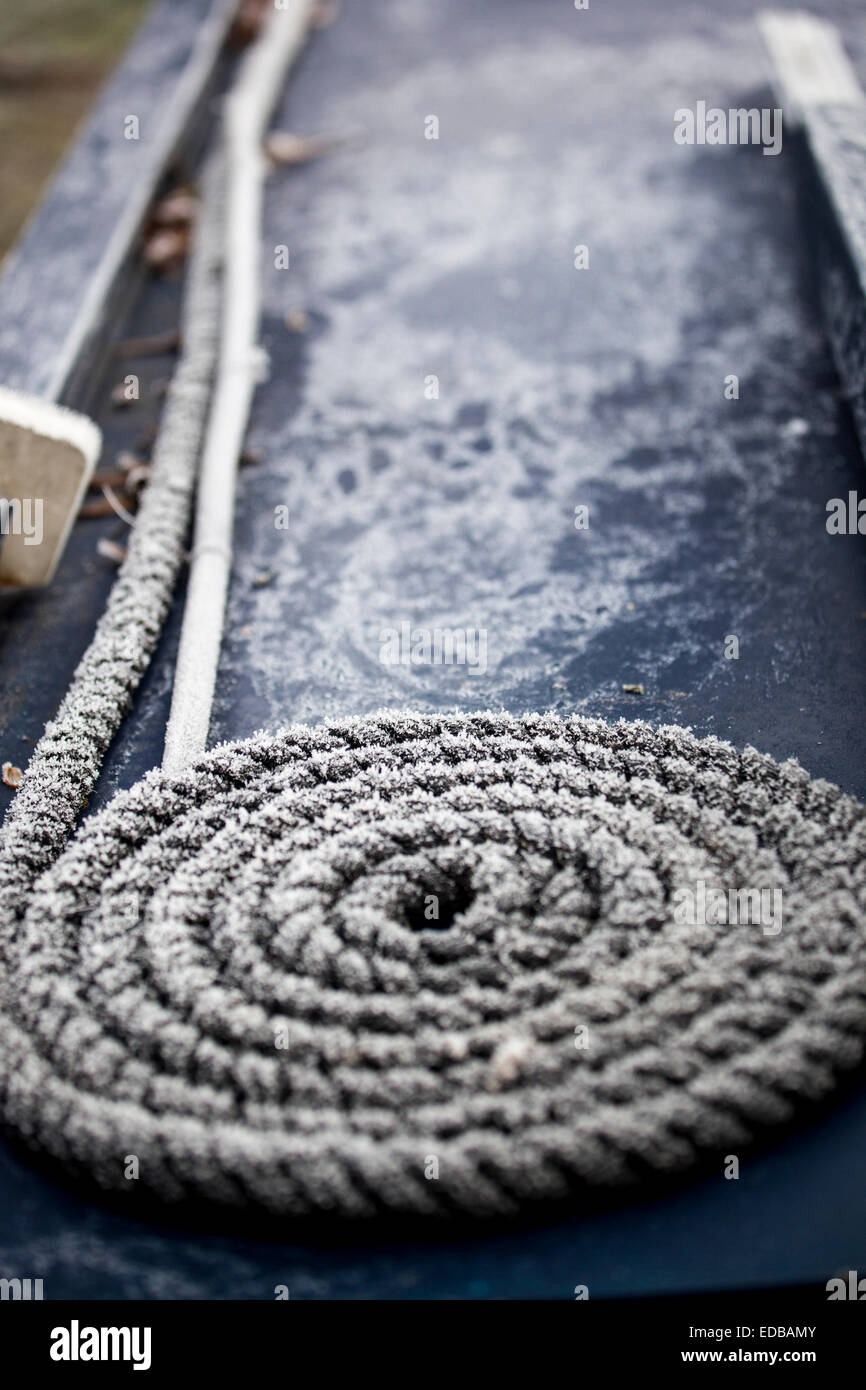 Coil of rope hi-res stock photography and images - Alamy
