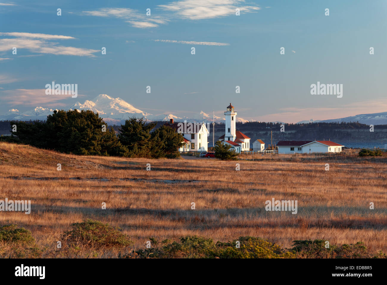 Point Wilson Lighthouse and snowy Mount Baker at sunrise, Fort Warden ...