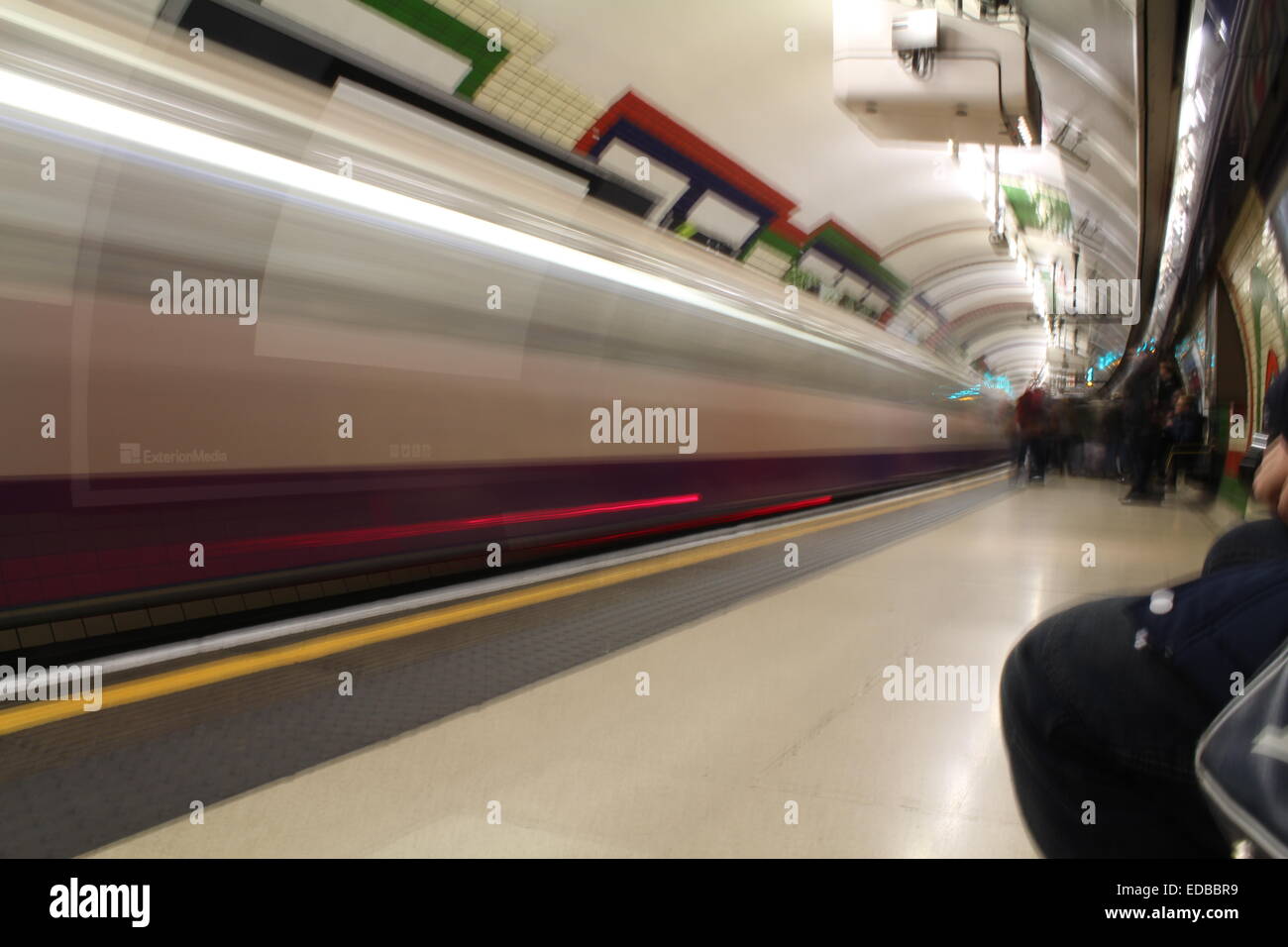 Slow shutter speed hi-res stock photography and images - Alamy