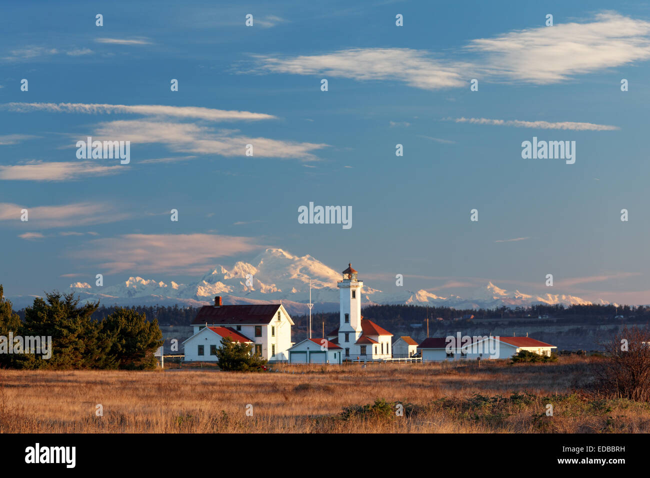 Point Wilson Lighthouse and snowy Mount Baker at sunrise, Fort Warden ...