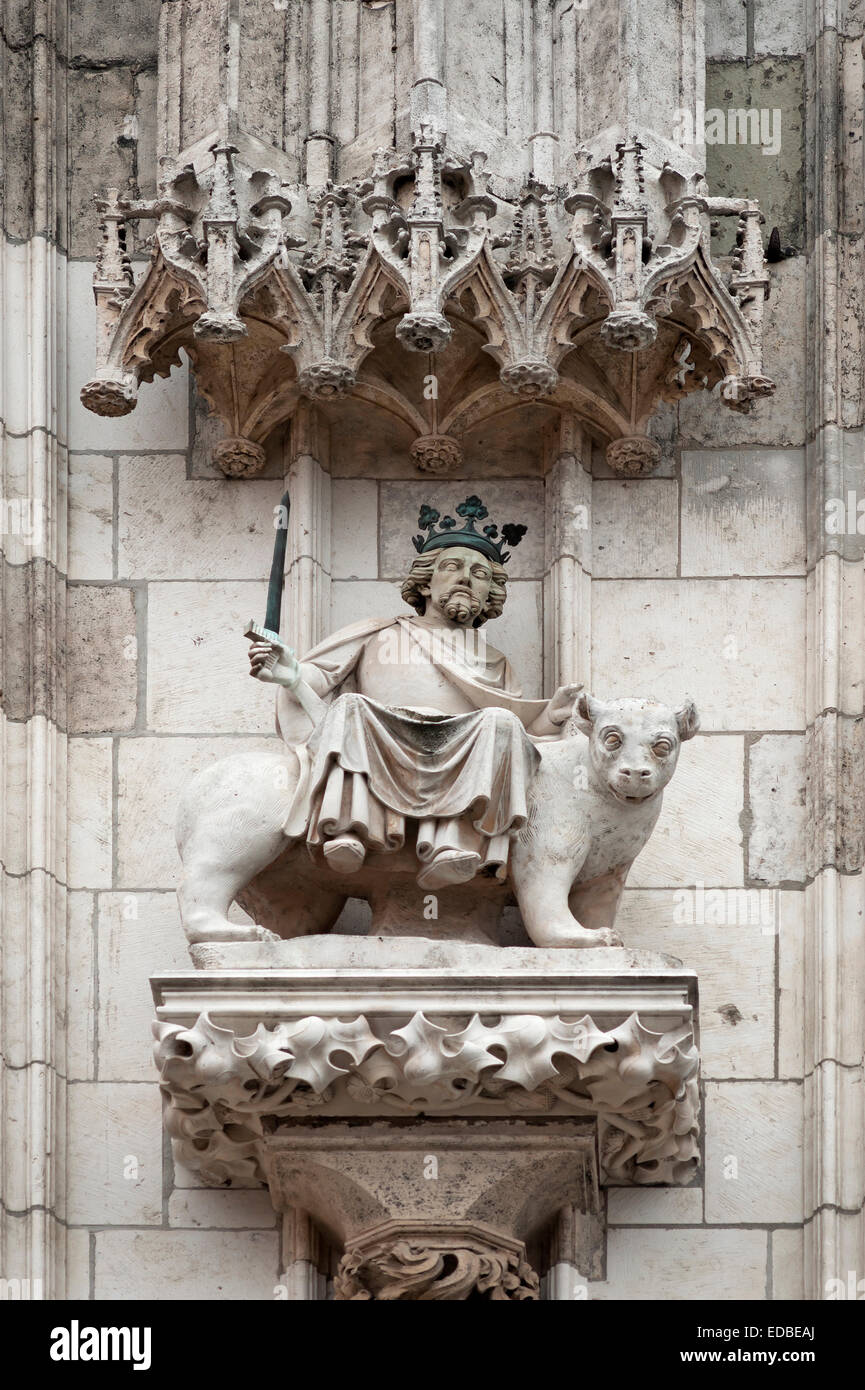 King cyrus hi-res stock photography and images - Alamy