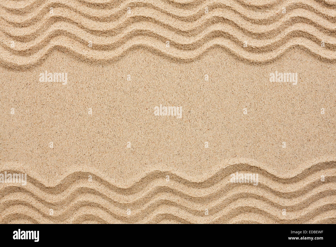Wavy sand texture hi-res stock photography and images - Alamy