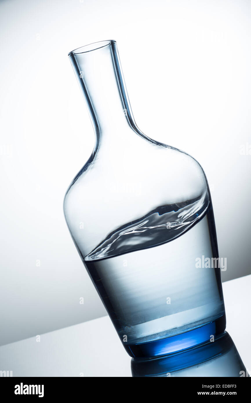 Splash in water glass hi-res stock photography and images - Alamy