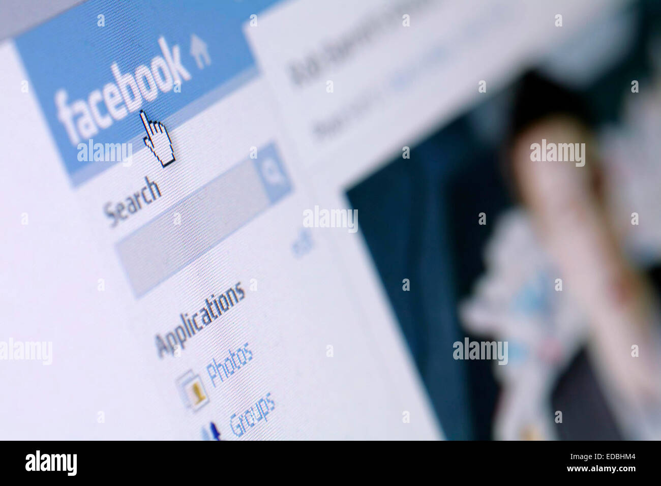 Facebook logo social networking hi-res stock photography and images - Alamy
