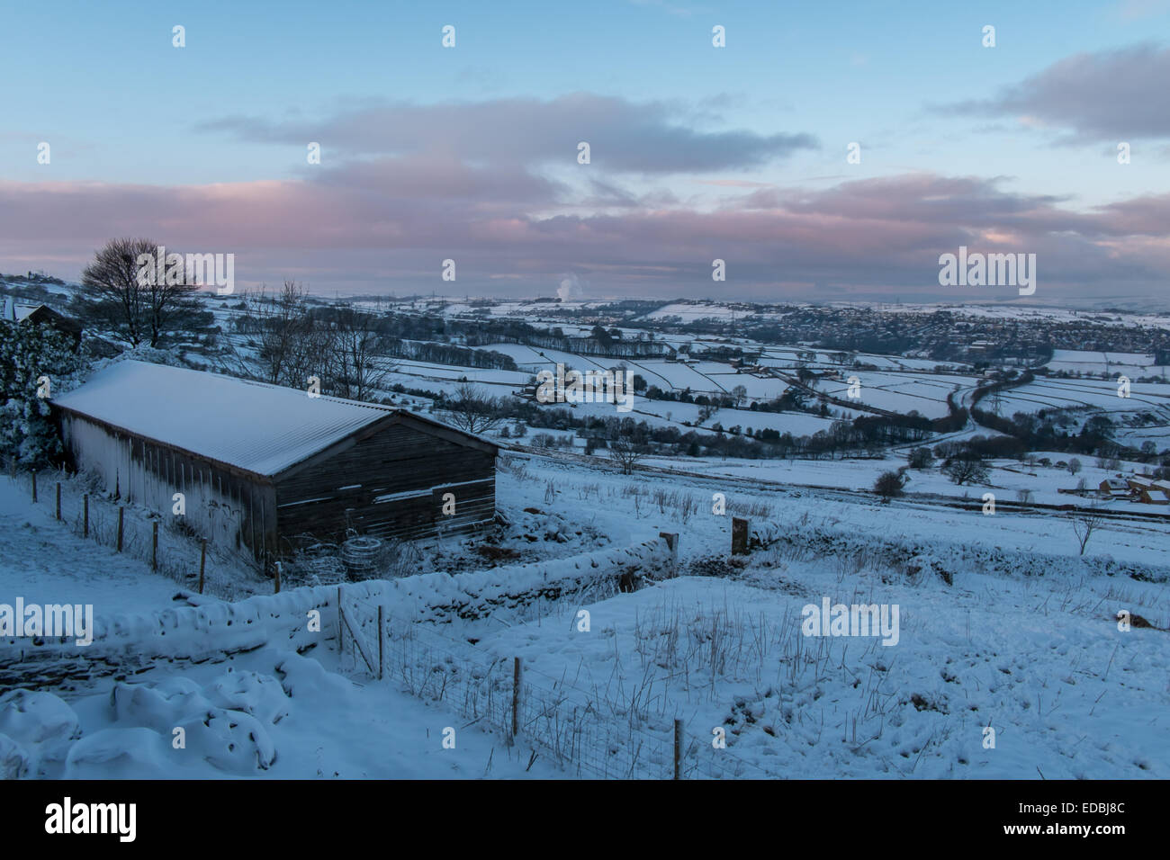 Snowy scene in Yorkshire Stock Photo - Alamy