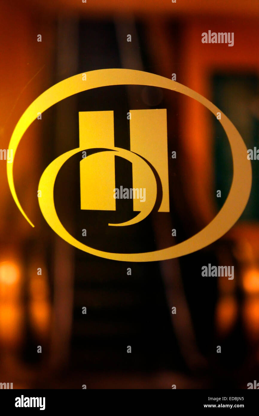 The Hilton logo on a hotel's entrance Stock Photo - Alamy