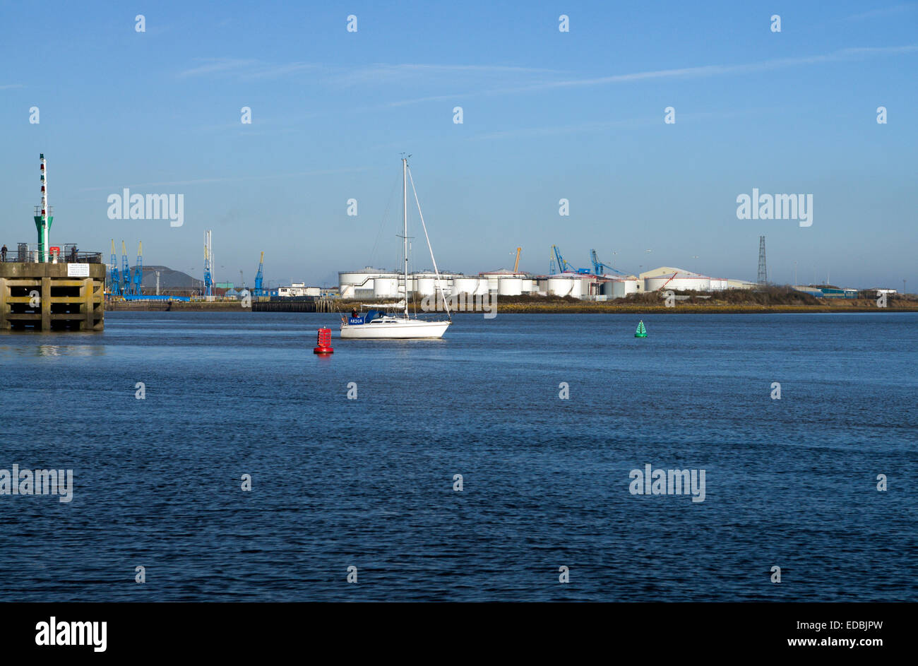 Fishing cardiff bay barrage hi-res stock photography and images - Alamy