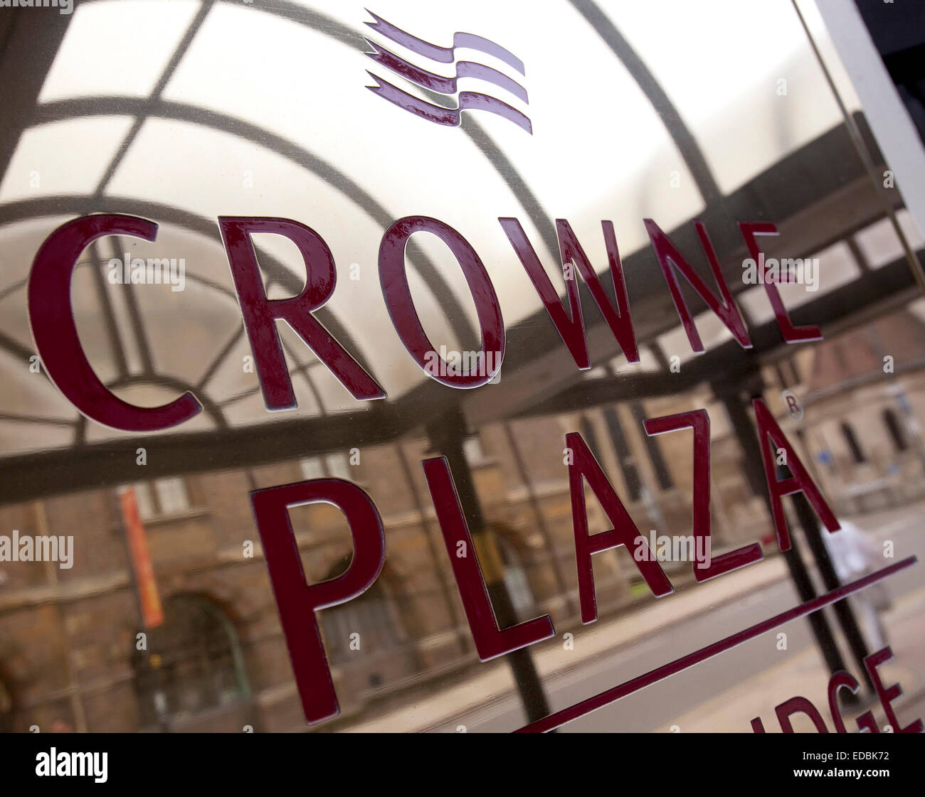 Crown logos hi-res stock photography and images - Alamy