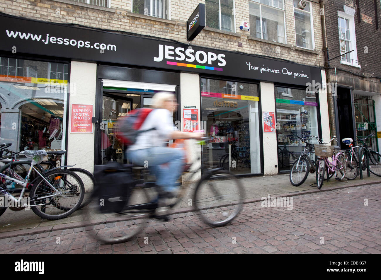 Jessops logo hi-res stock photography and images - Alamy