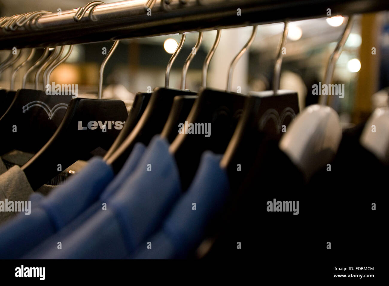 Internal photograph of a Levi store in Central London Stock Photo - Alamy