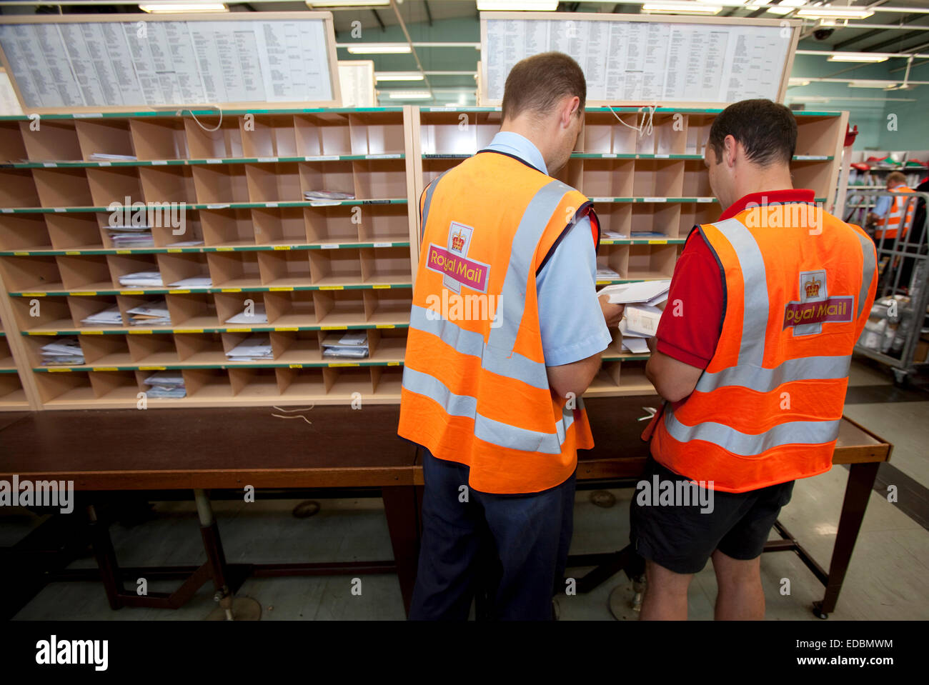 Royal mail package delivery hi-res stock photography and images - Alamy