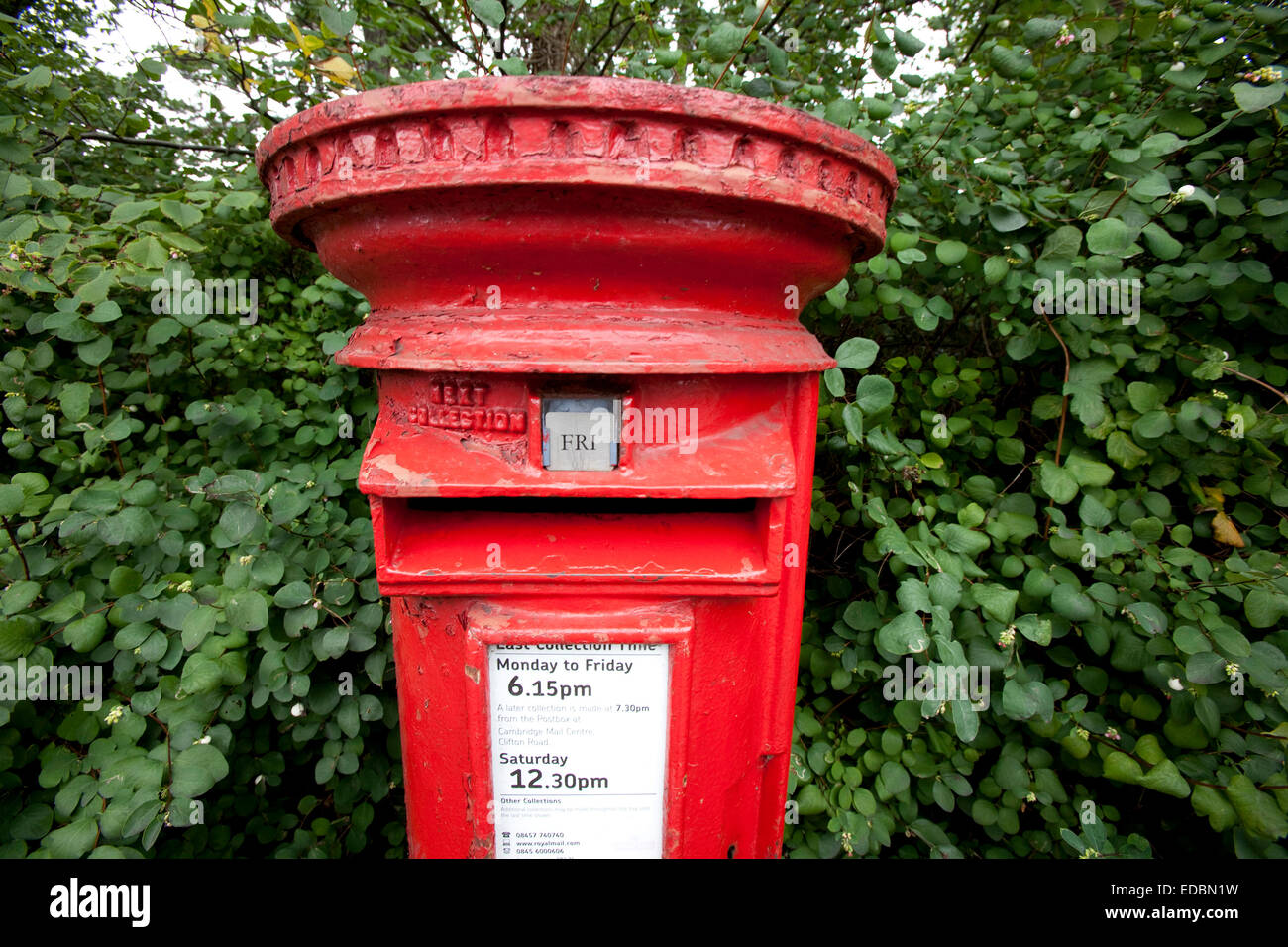 Illustrative image of a Royal Mail Post Box Stock Photo - Alamy