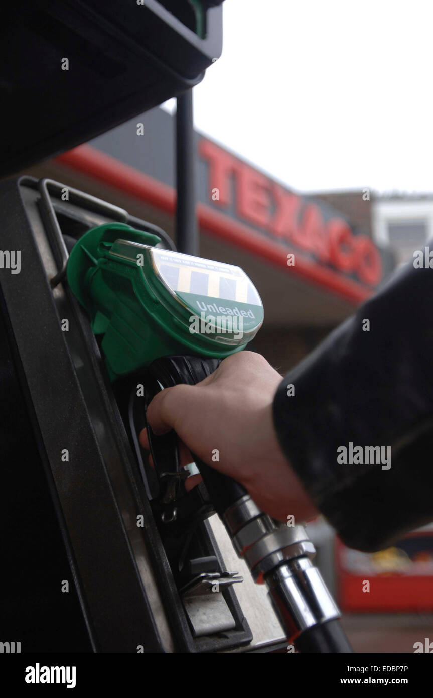 Texaco fueling pump at a London petrol station Stock Photo - Alamy