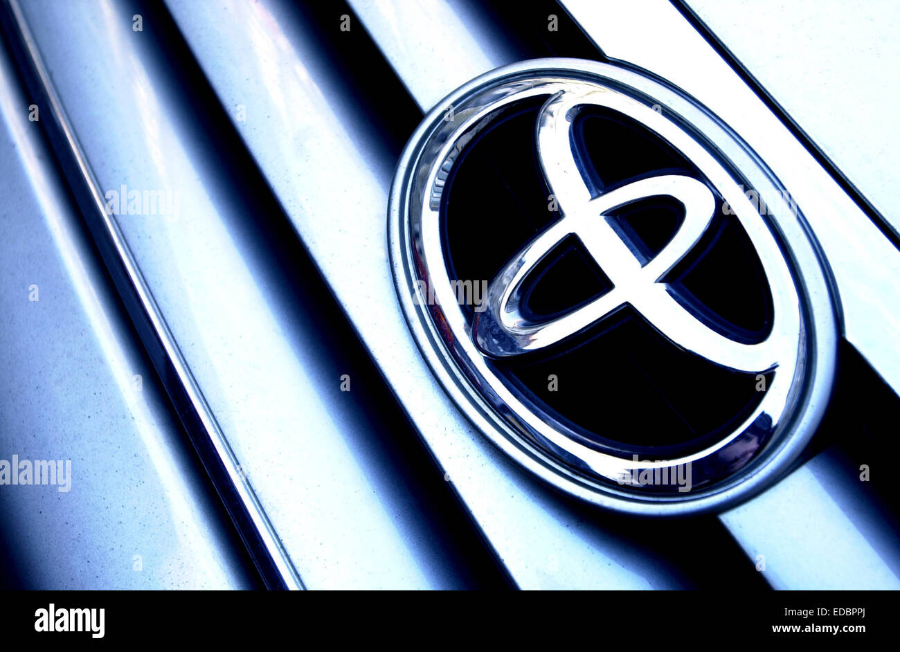 Car emblem hi-res stock photography and images - Alamy