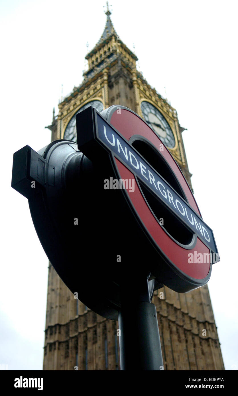 Transport for london sign hi-res stock photography and images - Alamy