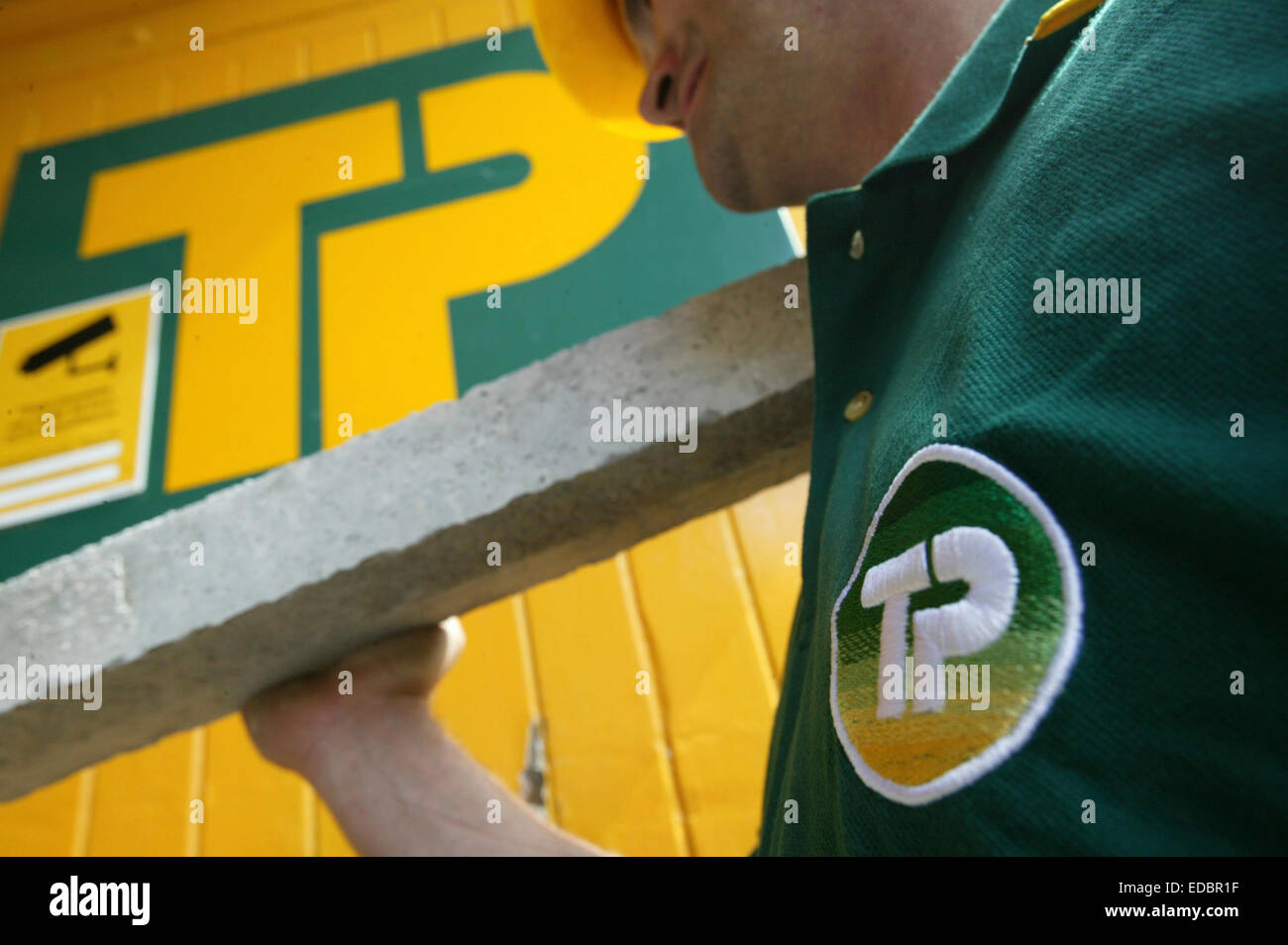 Picture shows a worker at a Travis Perkins warehouse Stock Photo - Alamy