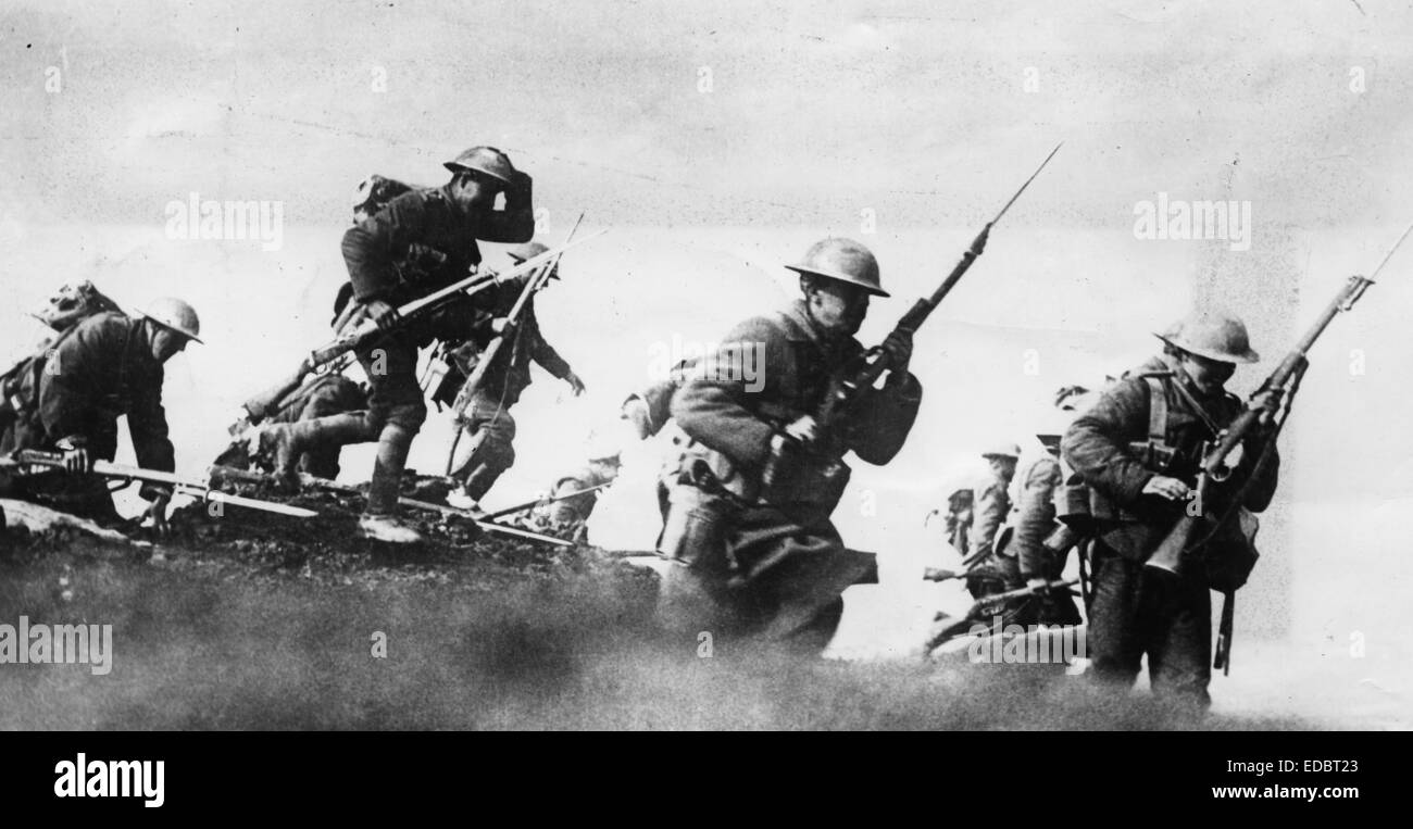 1910s canadian soldiers hi-res stock photography and images - Alamy