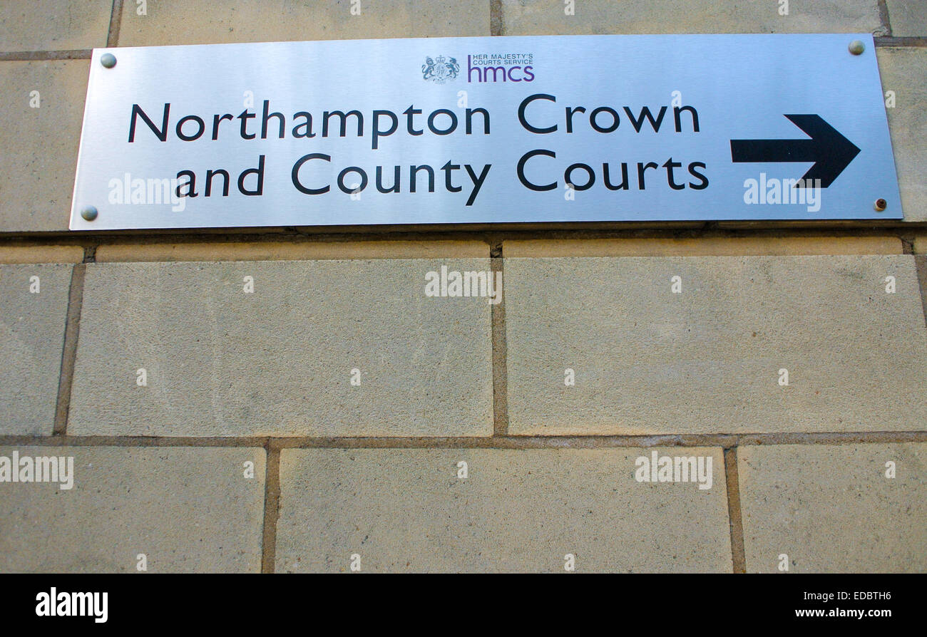 Crown court sign hi-res stock photography and images - Alamy