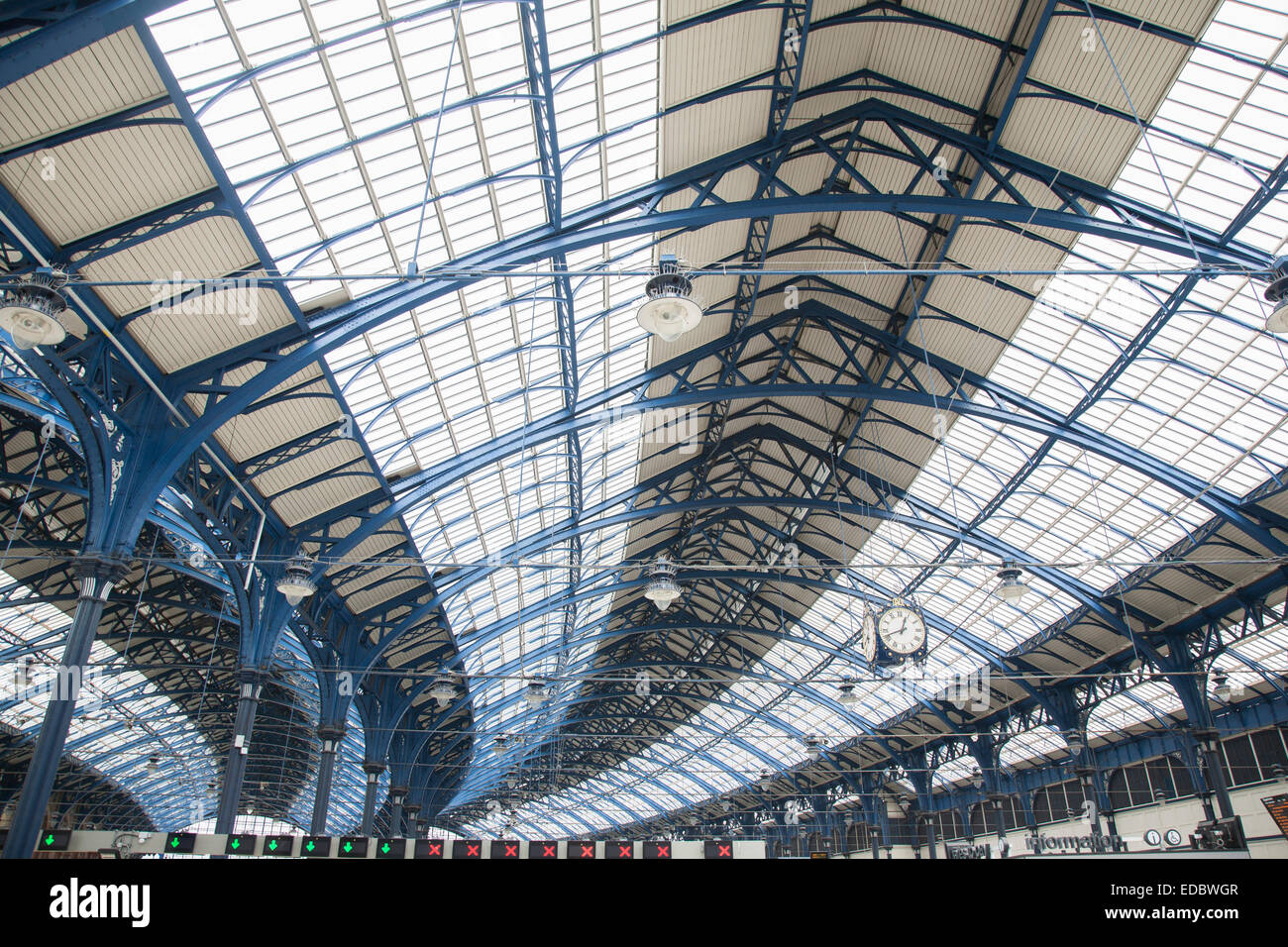 Brighton railway station hi-res stock photography and images - Alamy