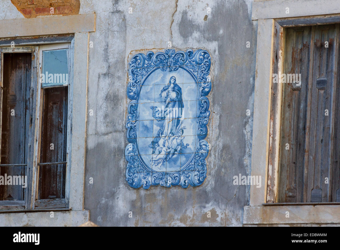 Portugal old building Stock Photo - Alamy