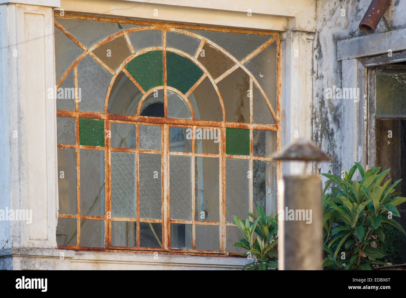 Window frame rust hi-res stock photography and images - Alamy