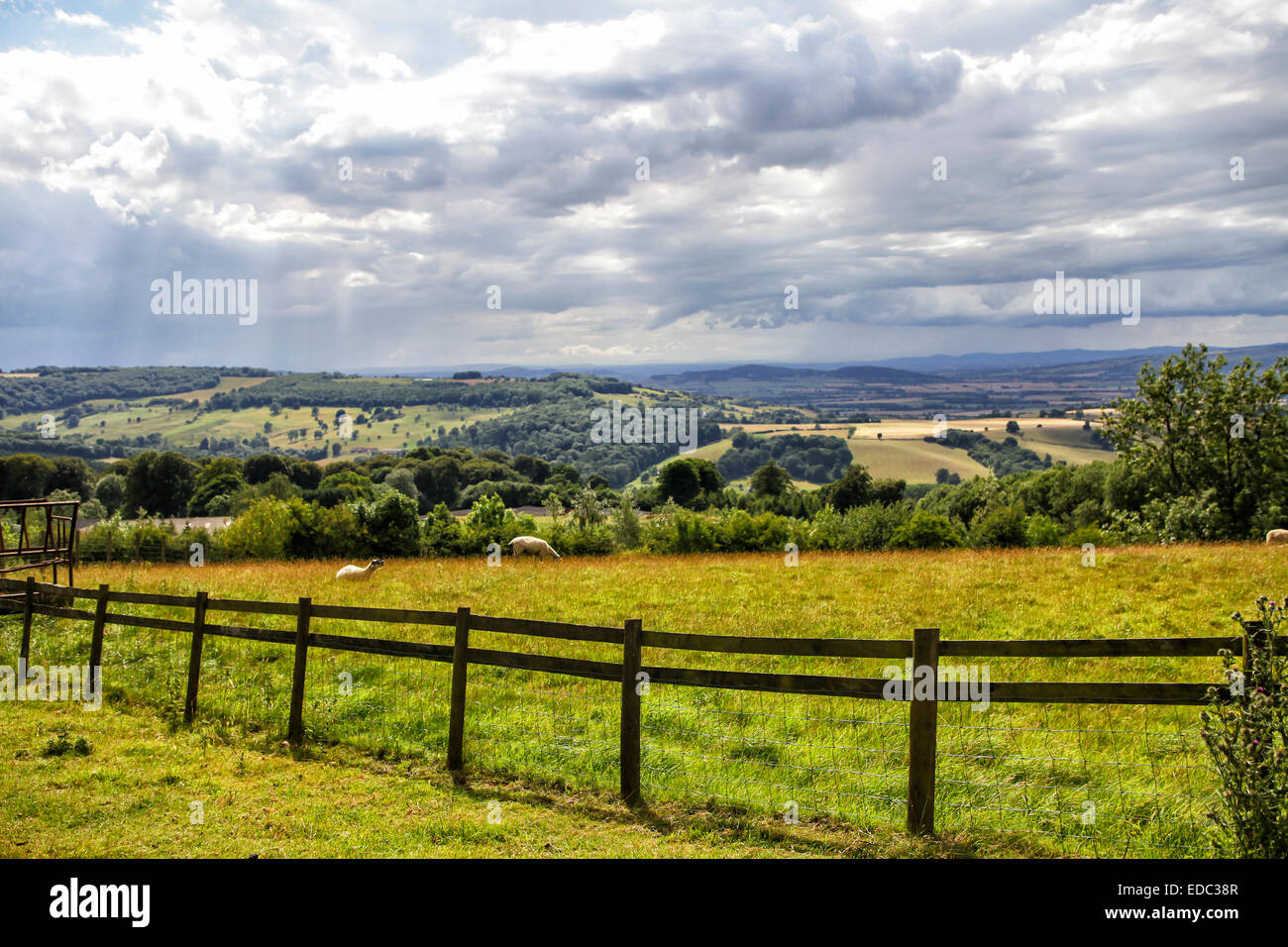 Beautiful English countryside Stock Photo - Alamy