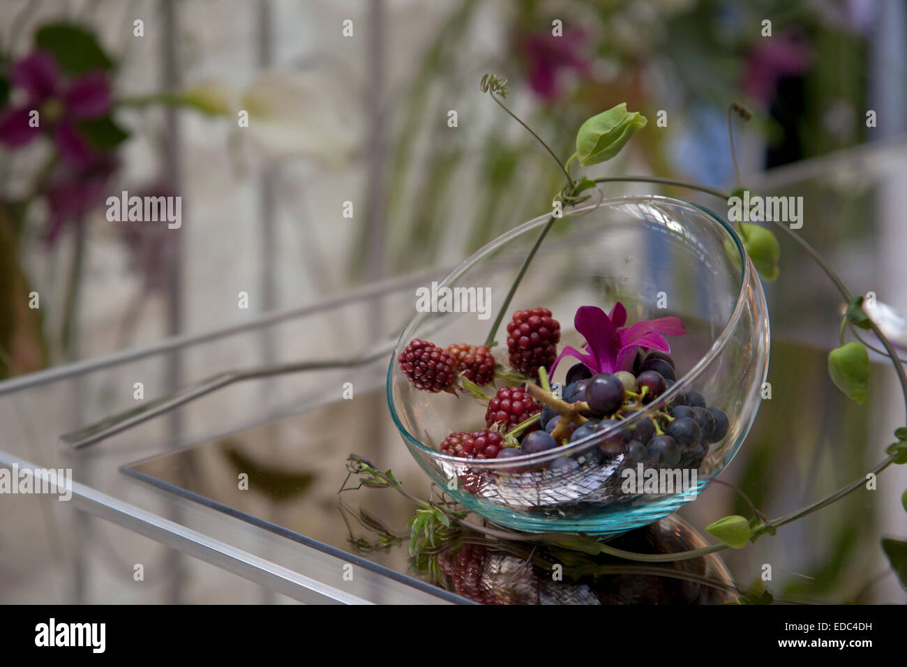 Restaurant table setting menu hi-res stock photography and images - Alamy