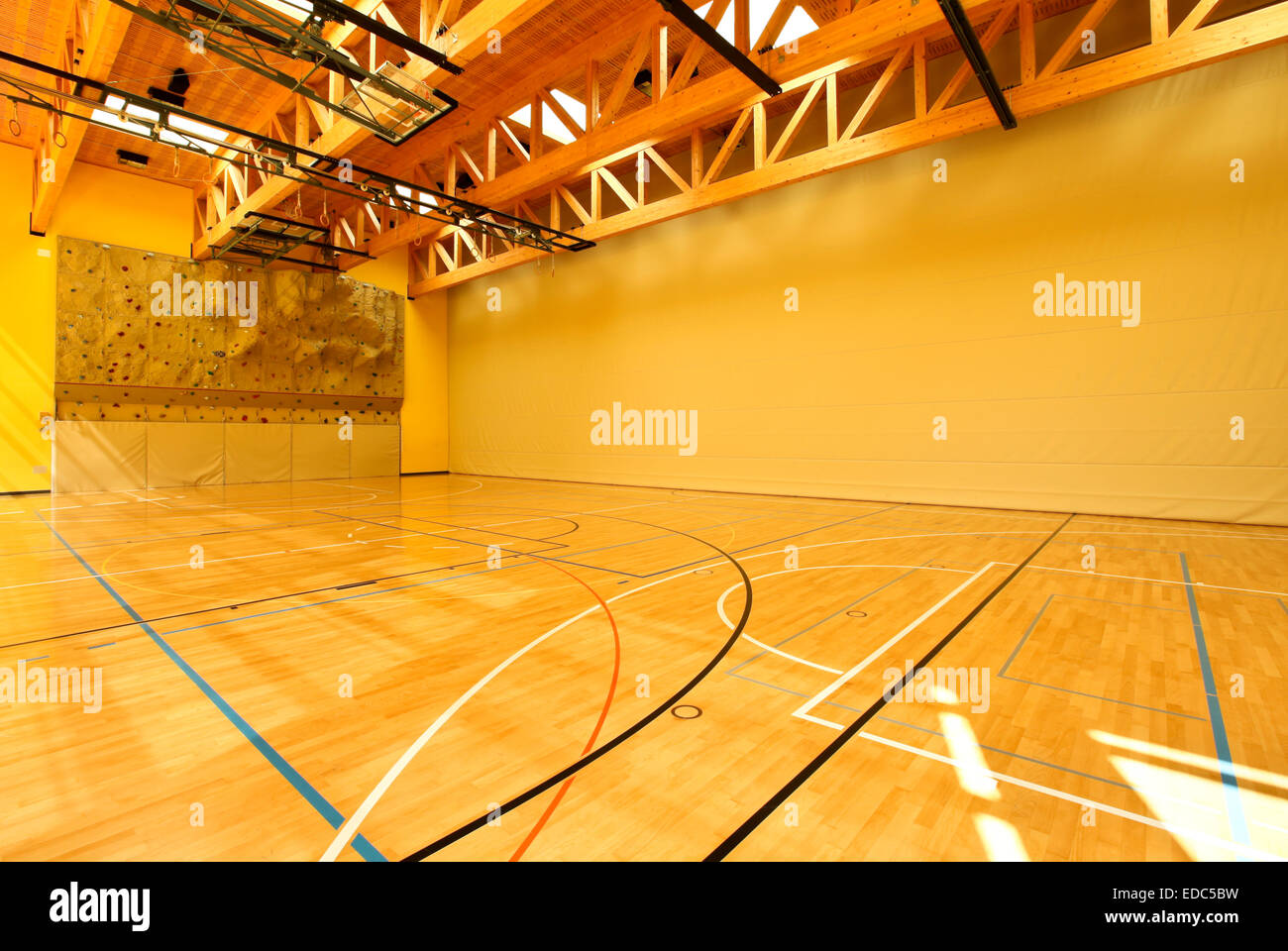 Indoor gymnasium hi-res stock photography and images - Alamy