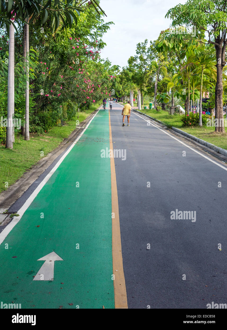 Jogging lane hi-res stock photography and images - Alamy
