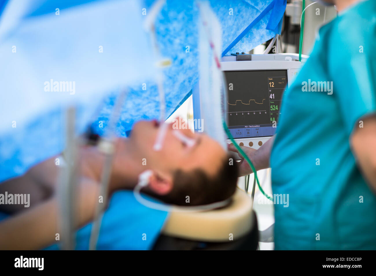 Child Anesthesia Mask Stock Photos & Child Anesthesia Mask Stock Images ...