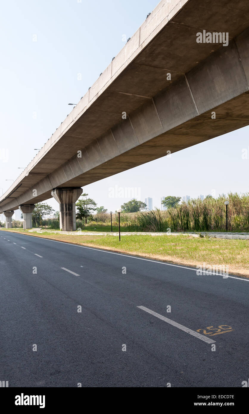 Empty freeway bridge hi-res stock photography and images - Alamy