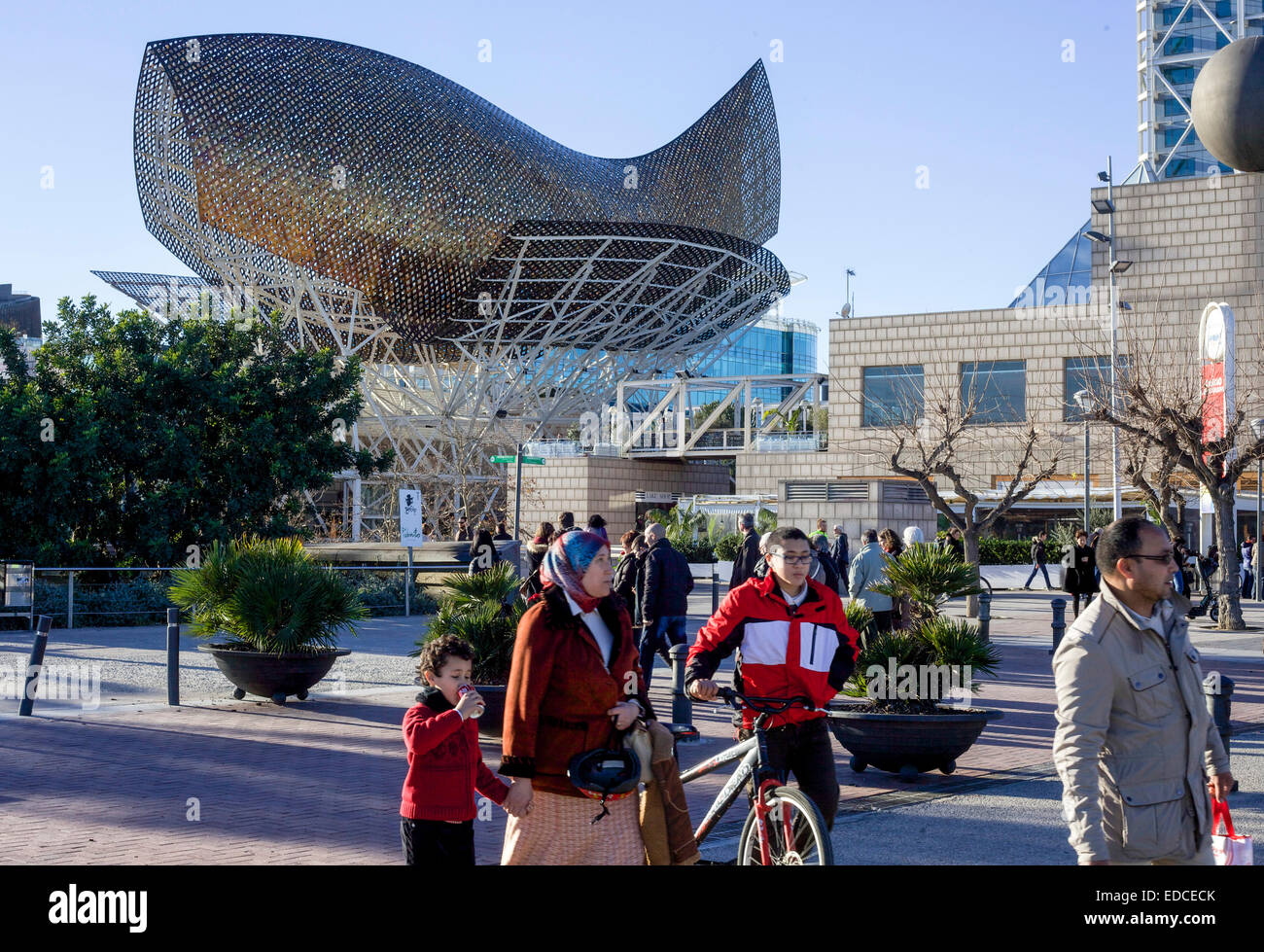 sculpture Peix, fish, Mediterranean Sea, waterfront, beach Stock Photo ...