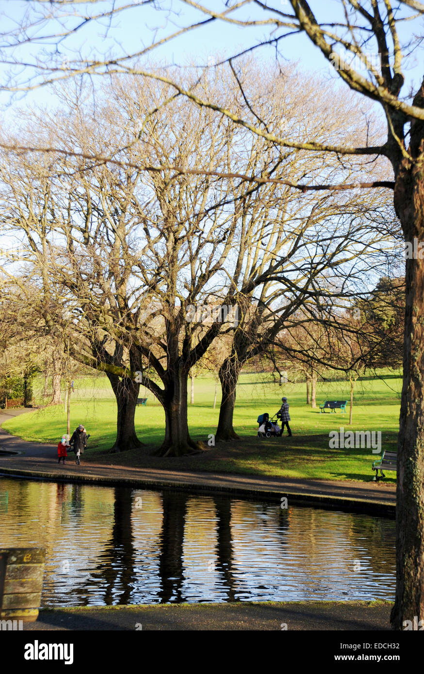 Ponds in brighton hi-res stock photography and images - Alamy