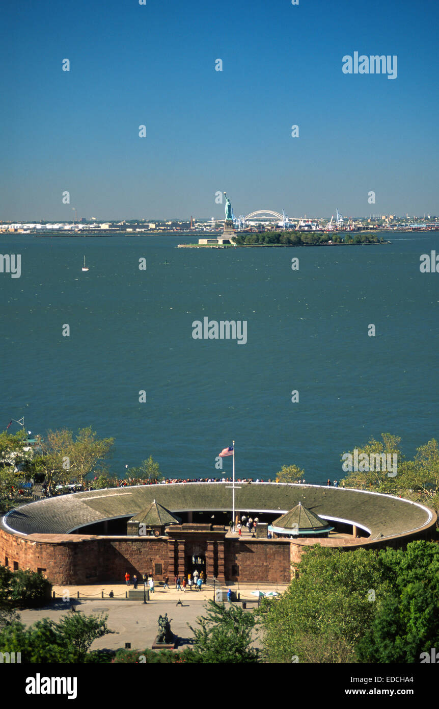 Castle Clinton in Battery Park and New York Harbor, NYC Stock Photo - Alamy