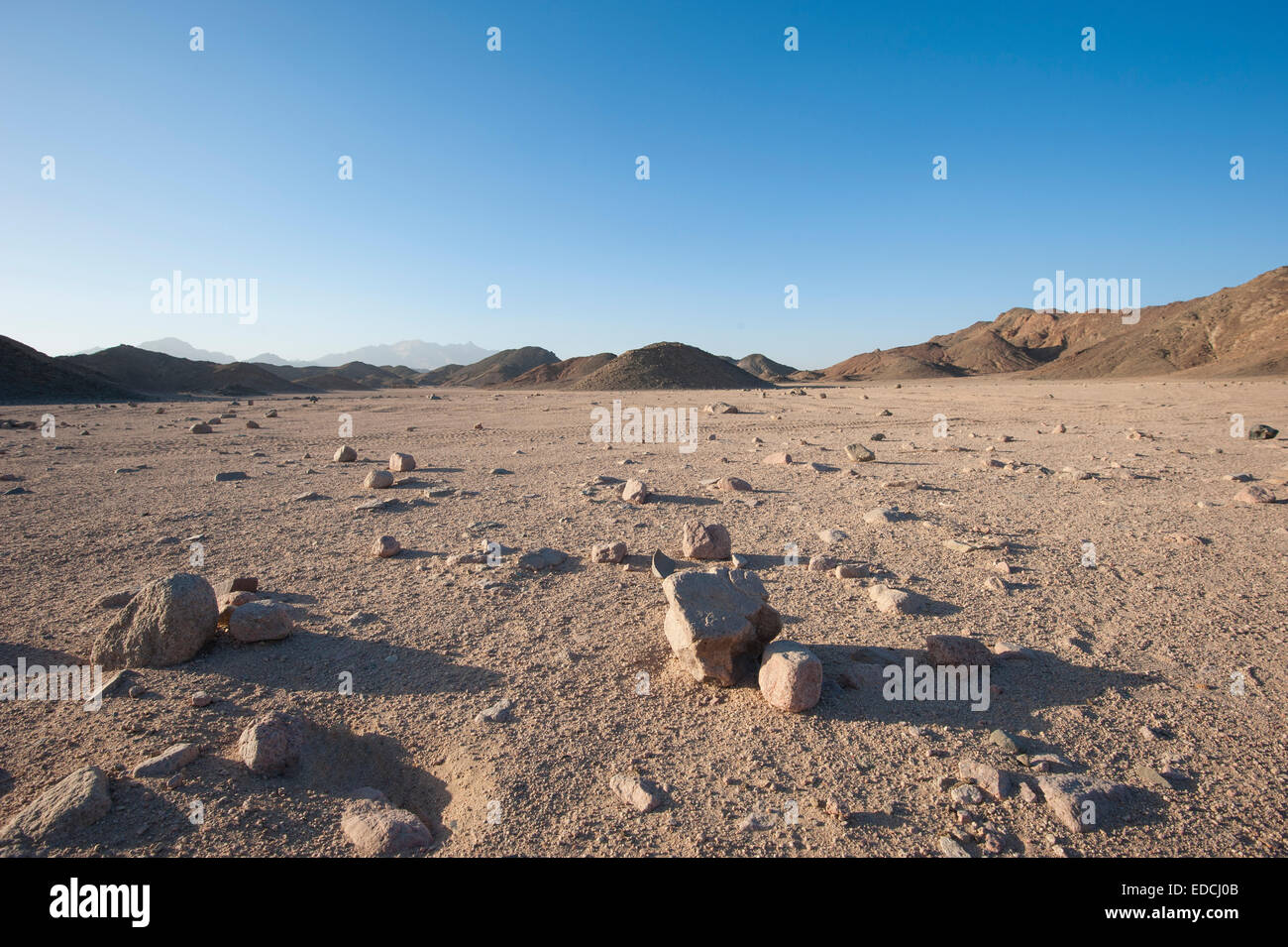 Desert arid barren rock stony rocky scenery scenic landscape hi-res ...