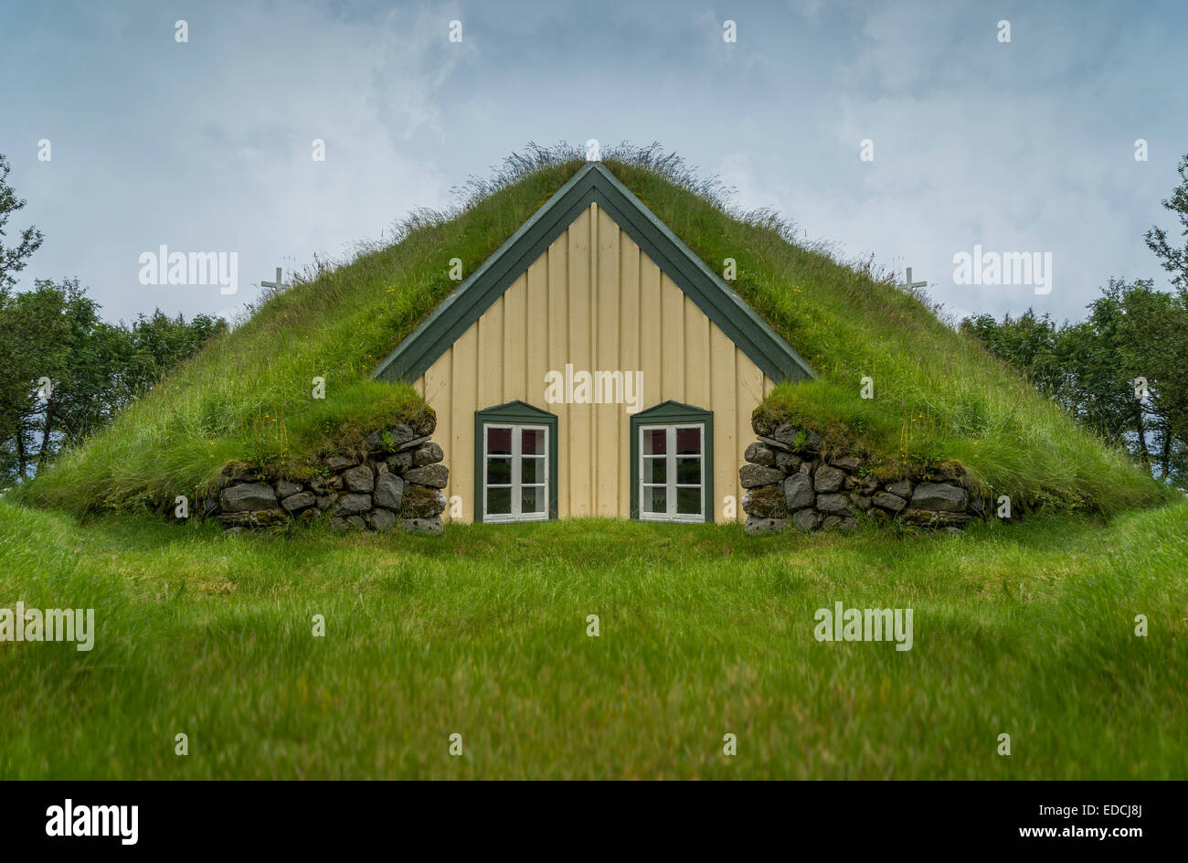 Church turfed roof hi-res stock photography and images - Alamy