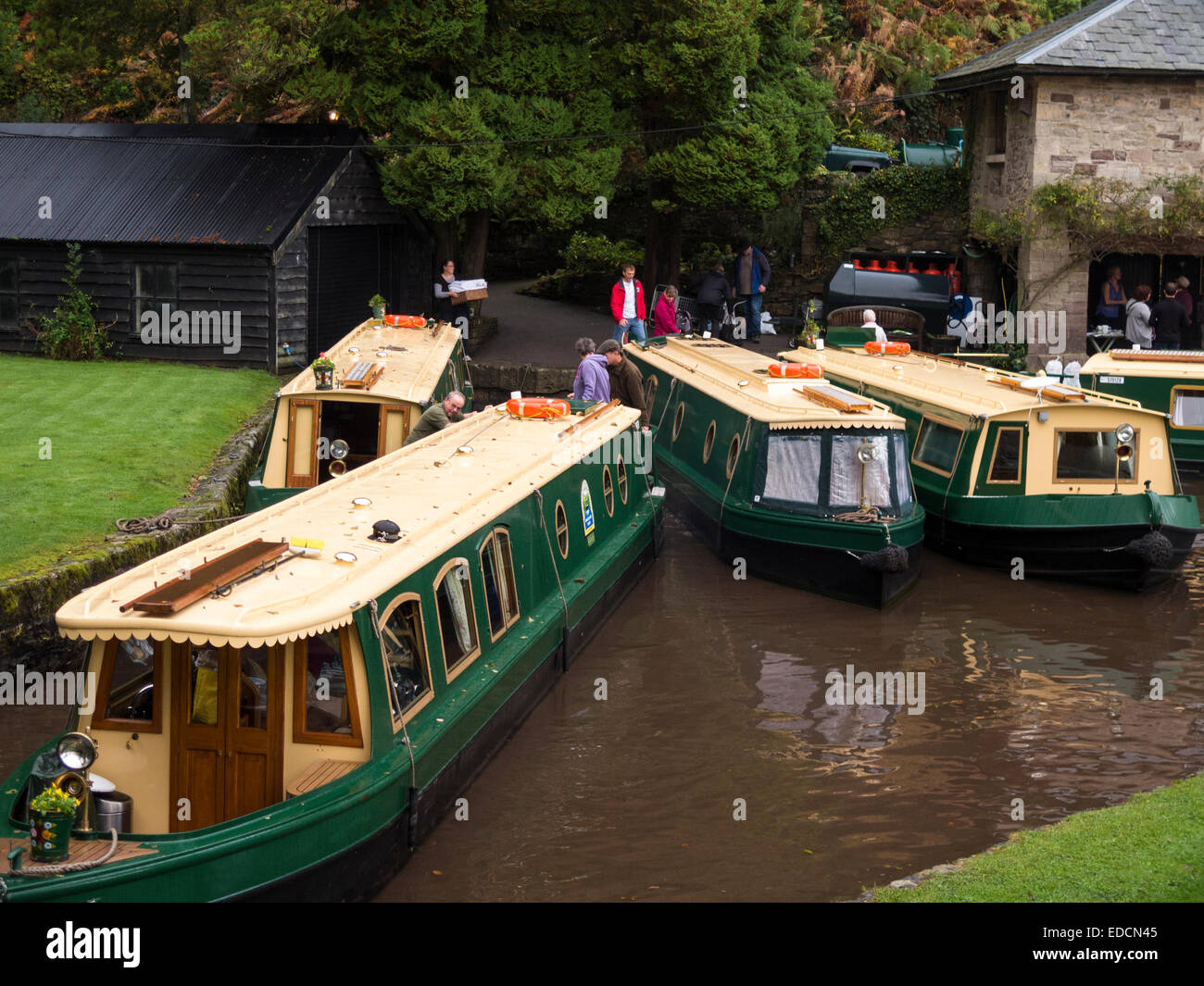 Llanfoist wharf brecon canal hi-res stock photography and images - Alamy