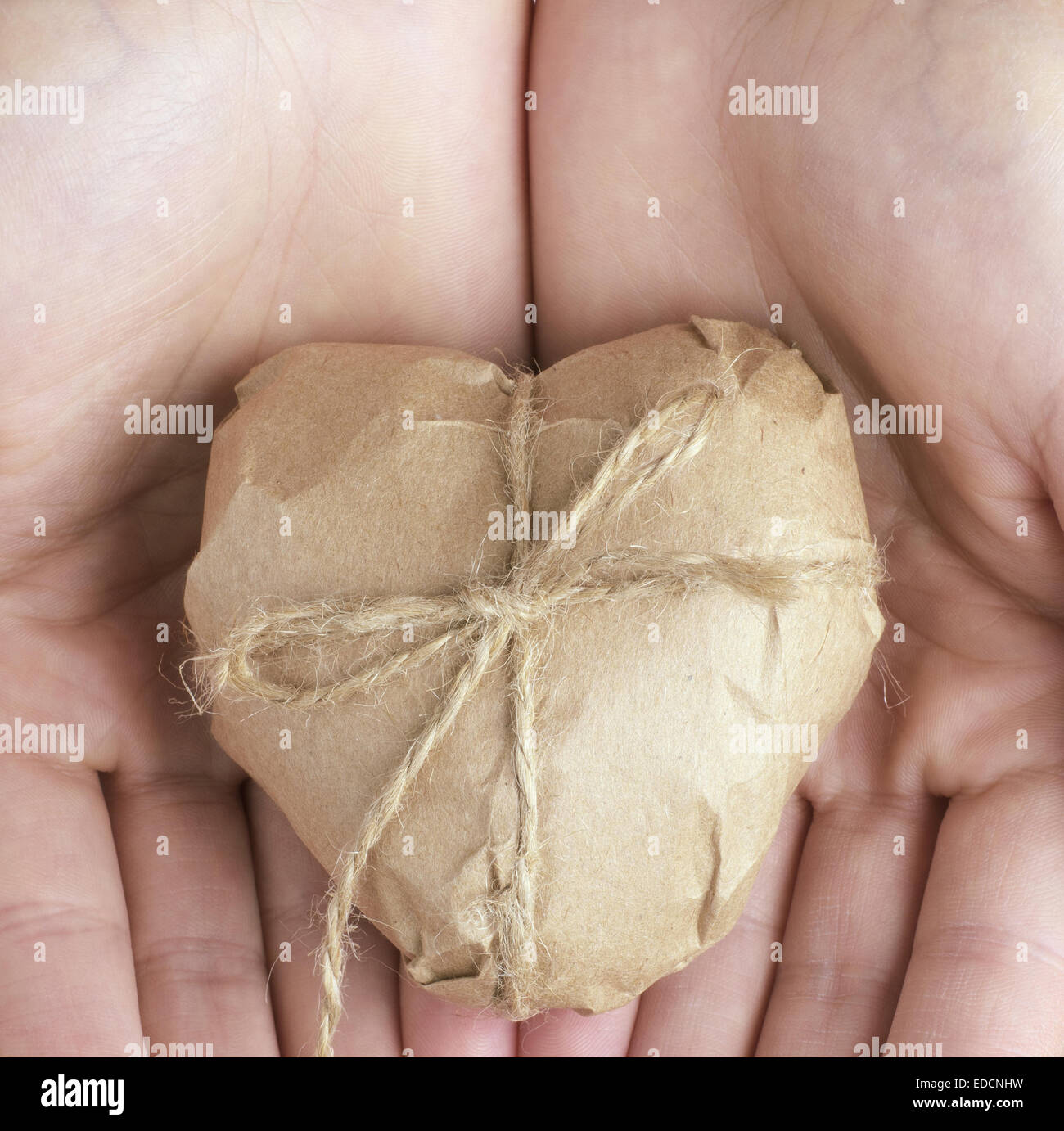 Brown kraft paper hi-res stock photography and images - Alamy