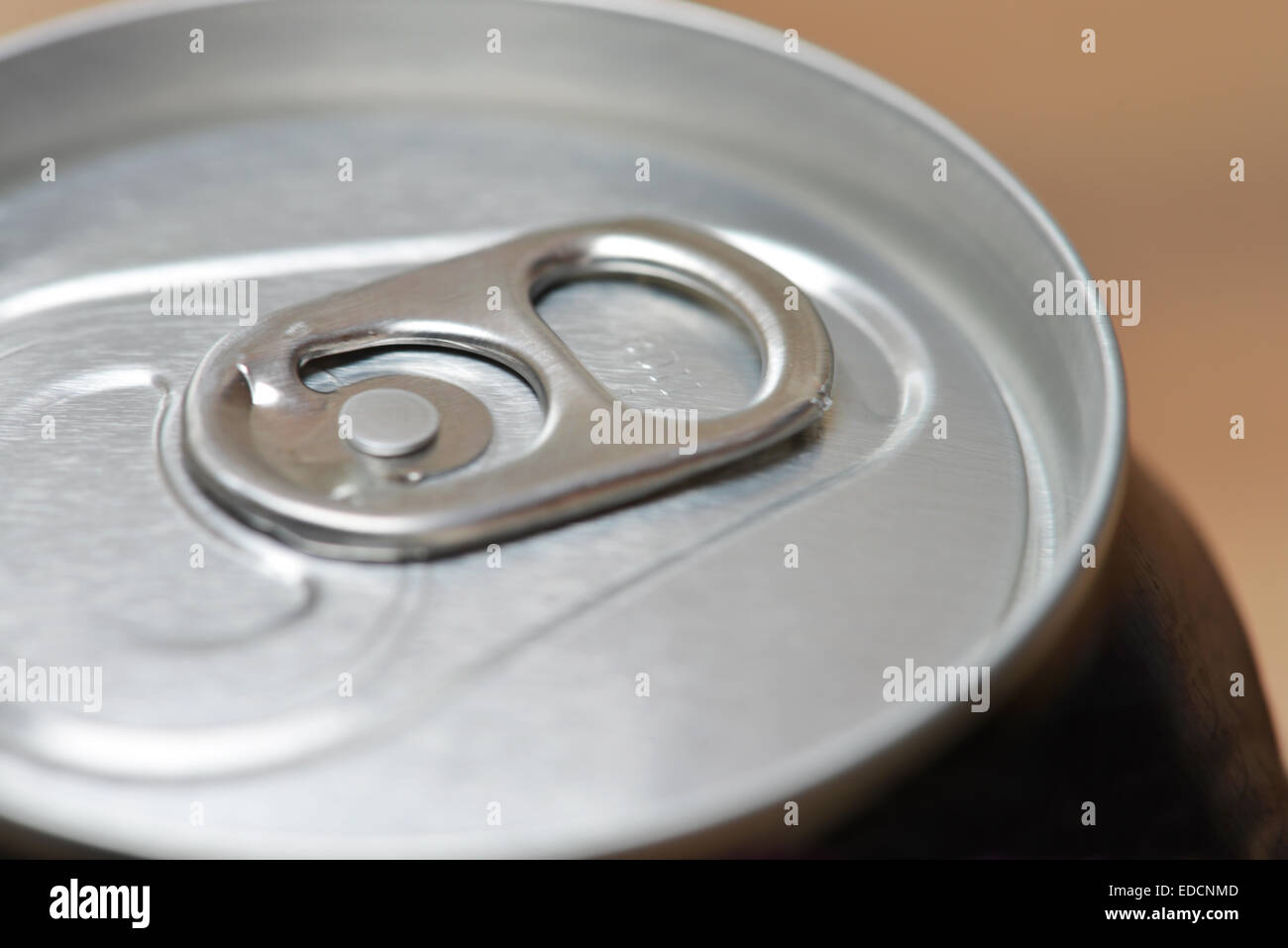 Aluminum can top and ring pull Stock Photo - Alamy