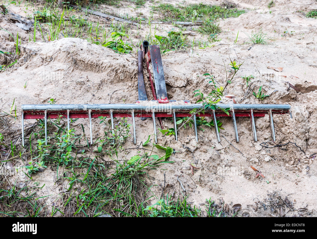 Rake blade hi-res stock photography and images - Alamy