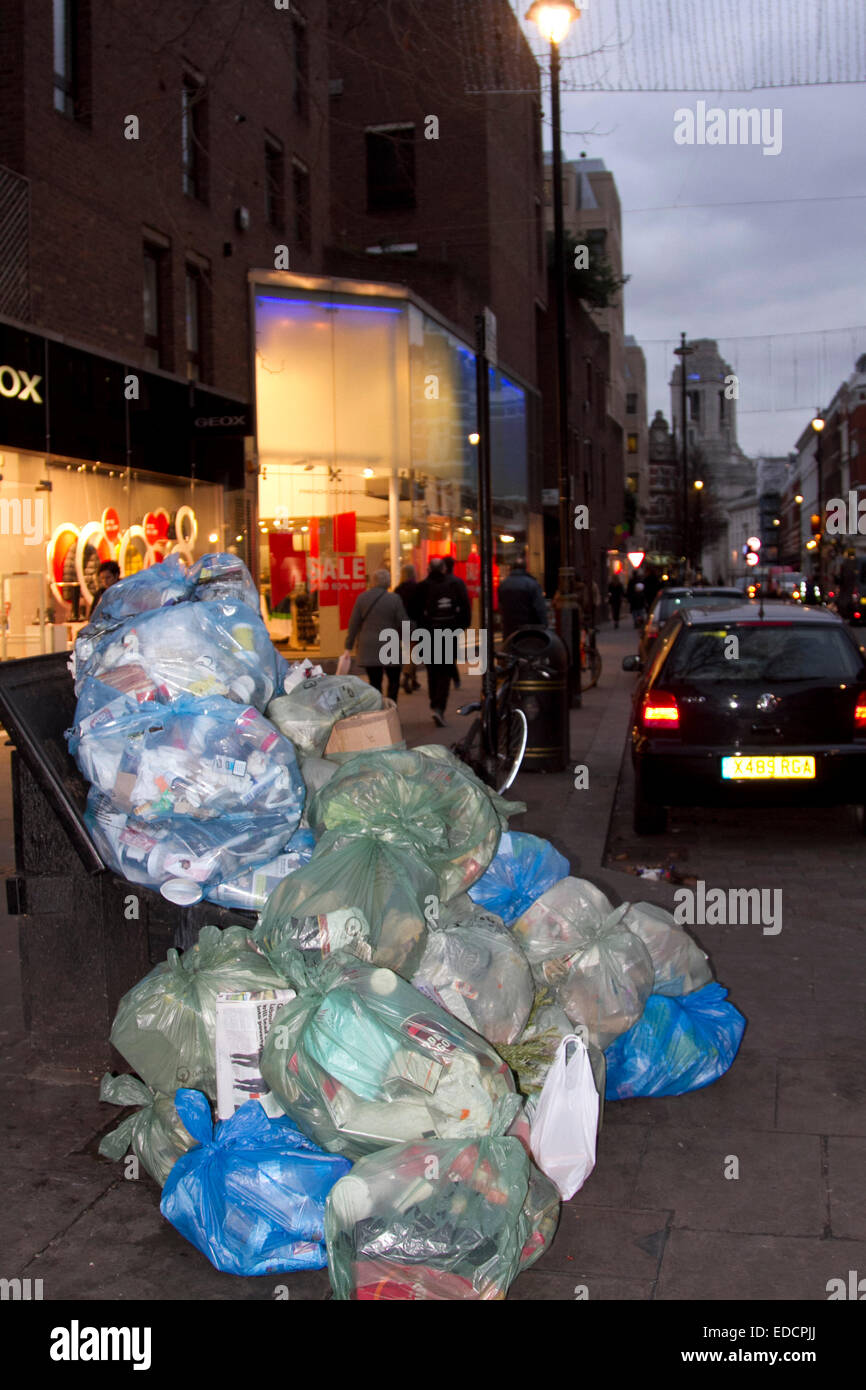 Waste bin covent garden london hi-res stock photography and images - Alamy