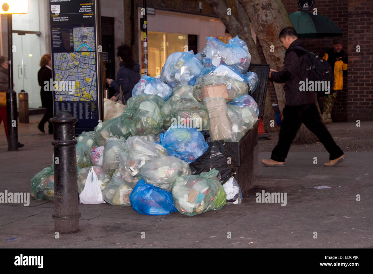 Waste bin covent garden london hi-res stock photography and images - Alamy