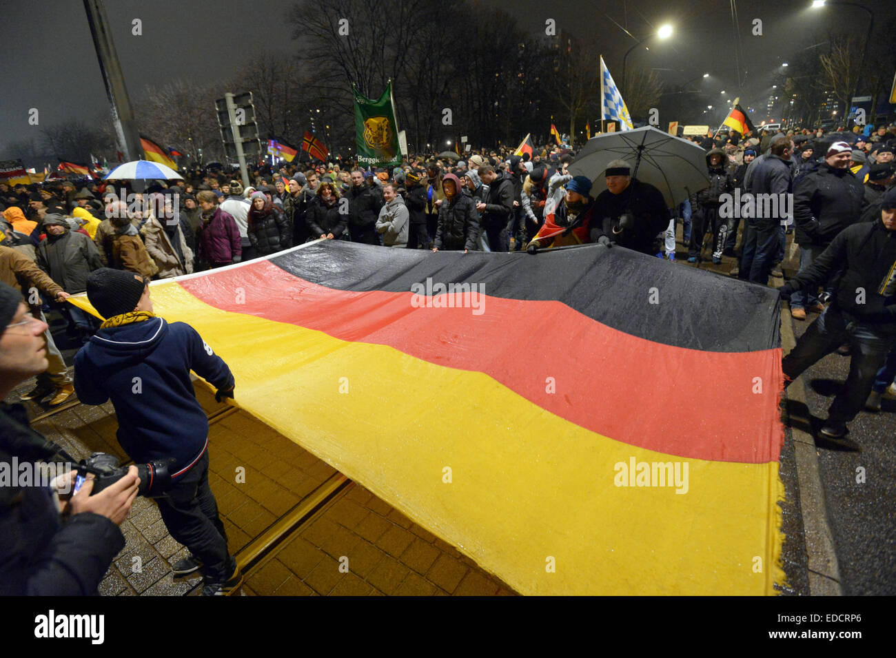 Dresden, Germany. 5th Jan, 2015. Participants of the islam-critical ...