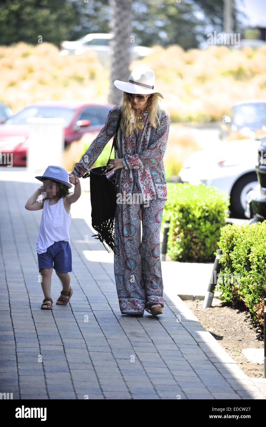 Rachel Zoe and son Skyler out together for lunch in Malibu Featuring ...