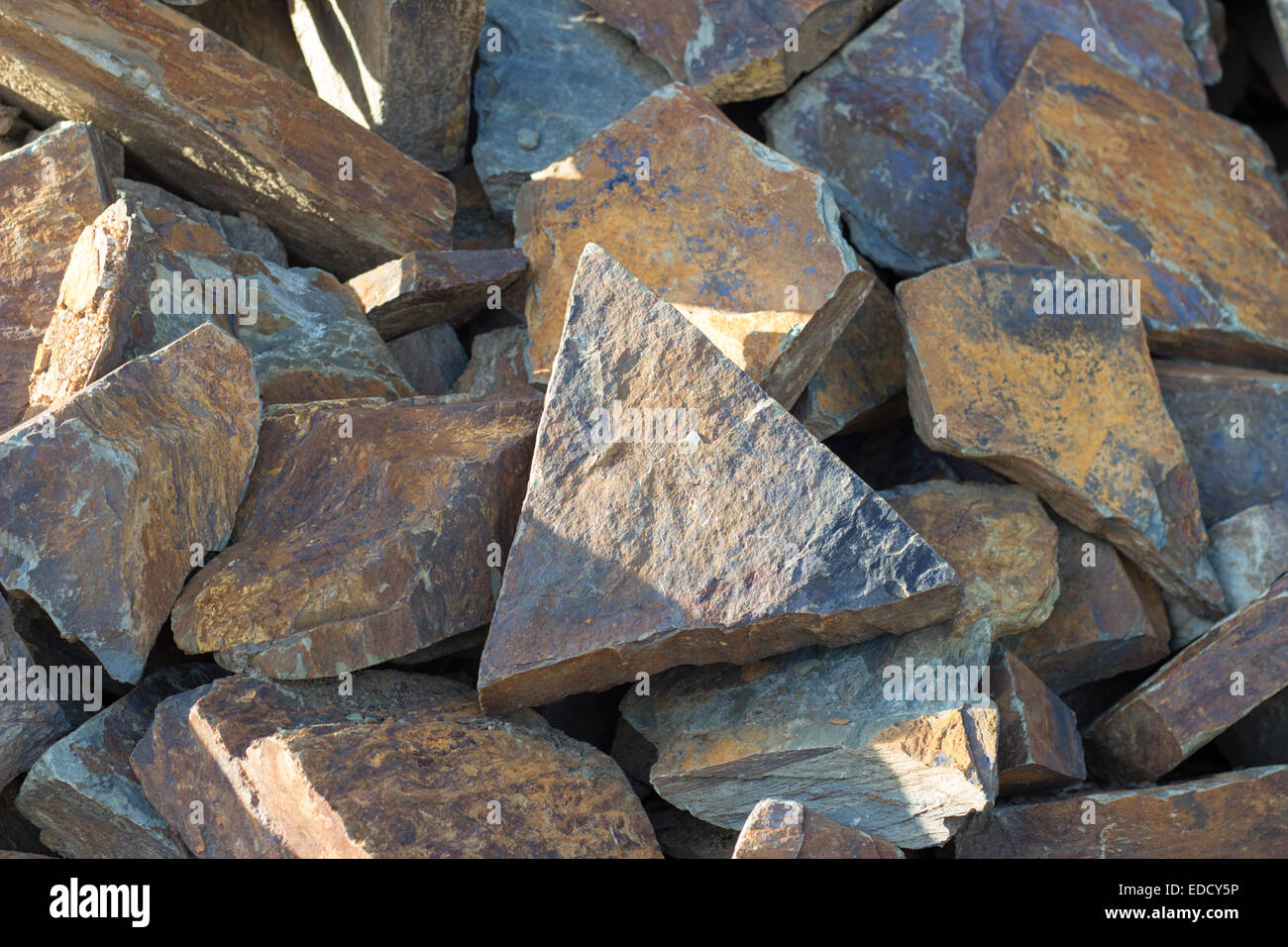 Random walling stone hi-res stock photography and images - Alamy