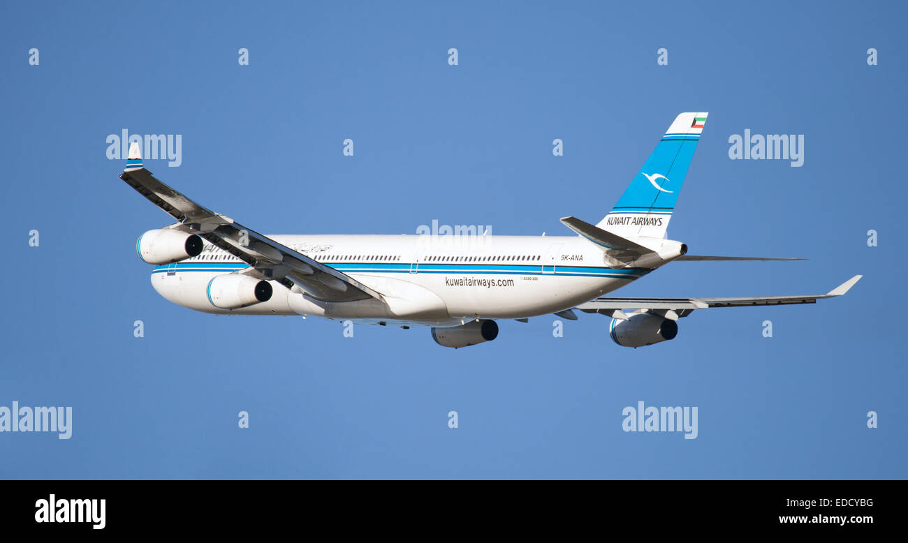 Kuwait airways airbus a340 arriving hi-res stock photography and images ...