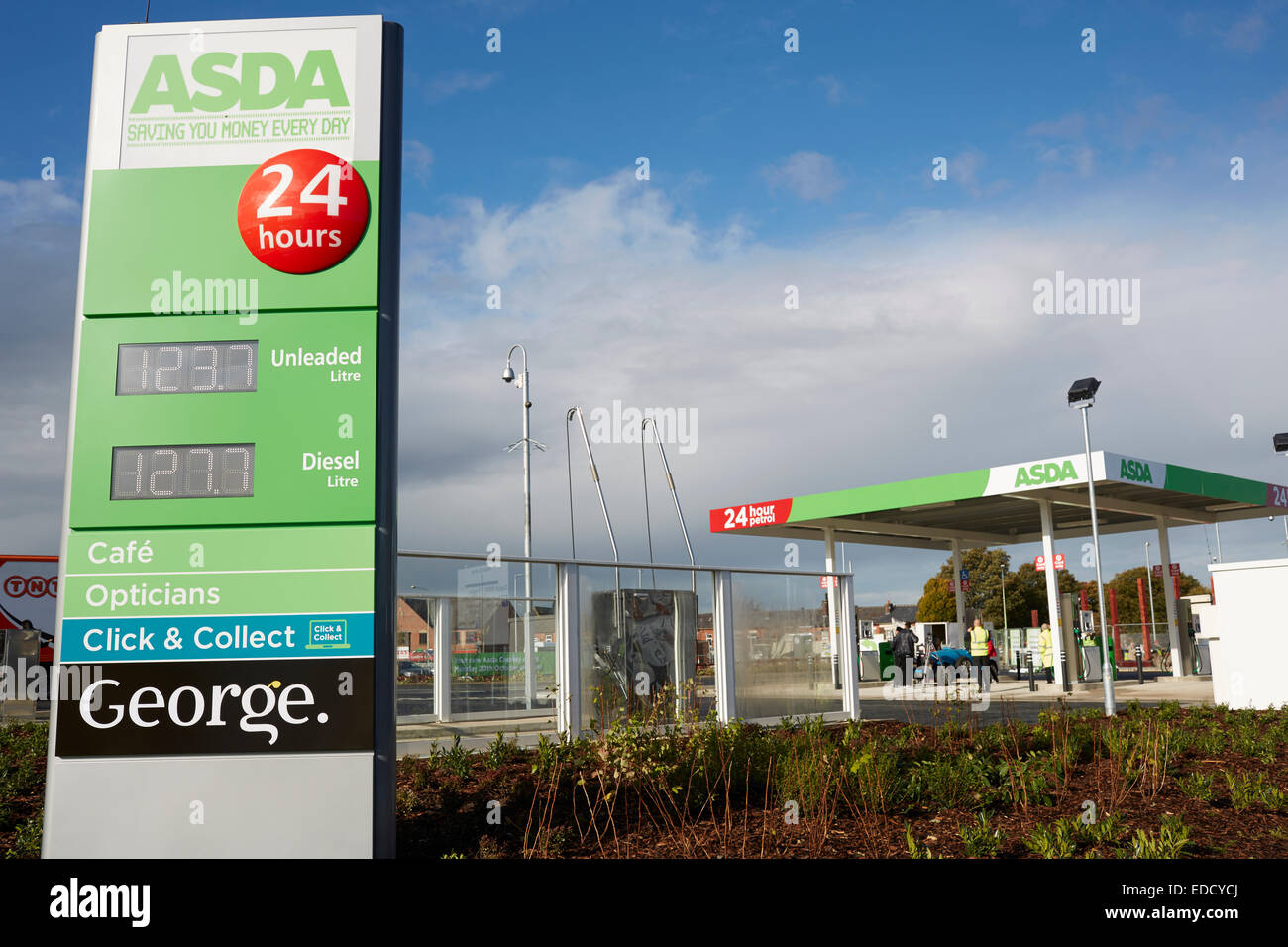 Asda's new Chorley, Lancashire, town centre store opens its petrol ...