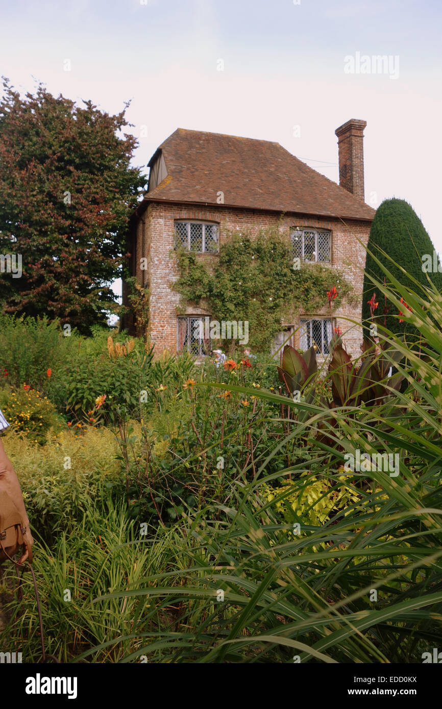 Sissinghursts hi-res stock photography and images - Alamy